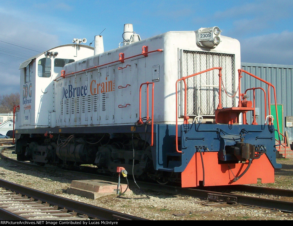 DBGX 2305 Pavillion Grain Elevator switcher